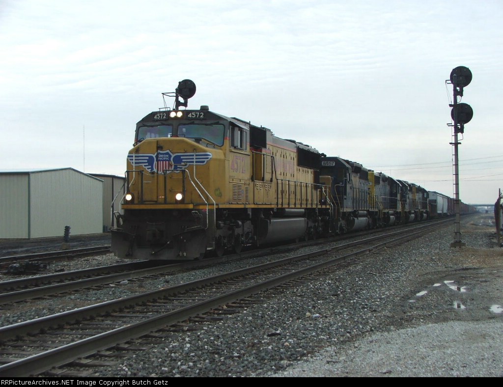 UP 4572-CSX 8467-2780-8027-8436